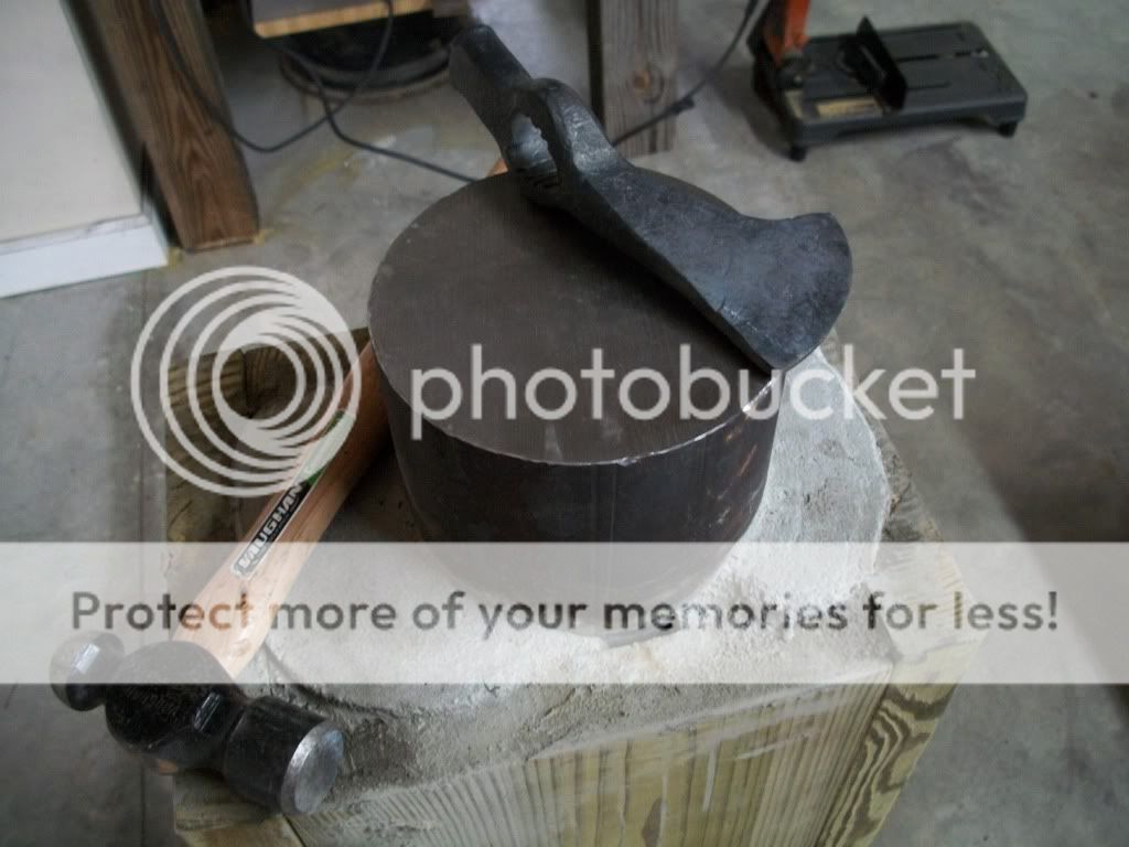 Advice about RR-track anvil setup : r/Blacksmith